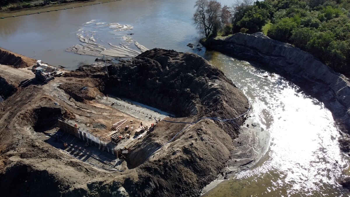 Uruguay: Se rompió la represa construida en Belastiquí, sobre el río ...