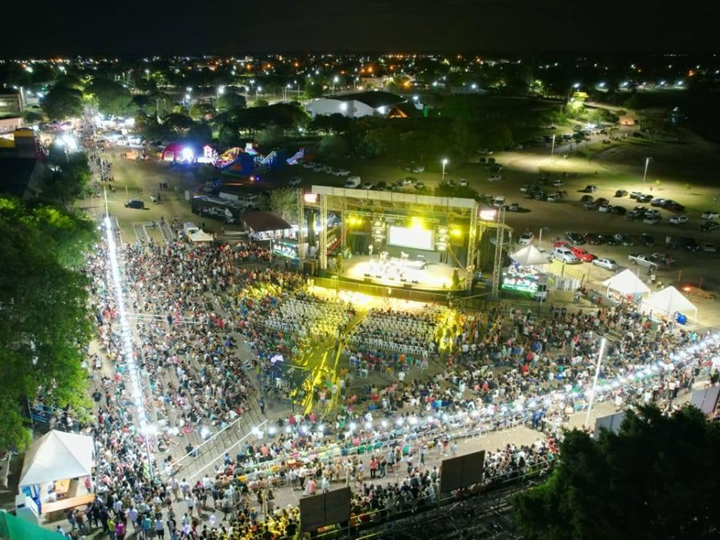 Comenzó la 41° edición de la Fiesta Nacional del Lago 2025 en ...